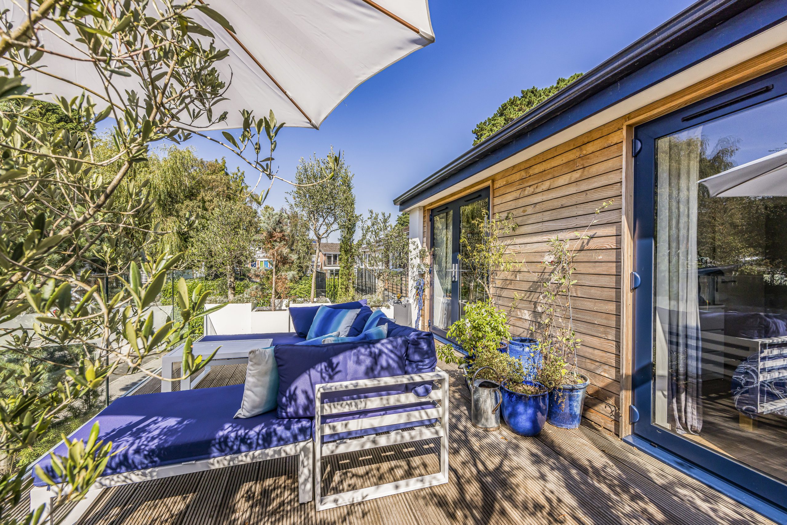 Stunning remodelled riverside home - CARL Architect